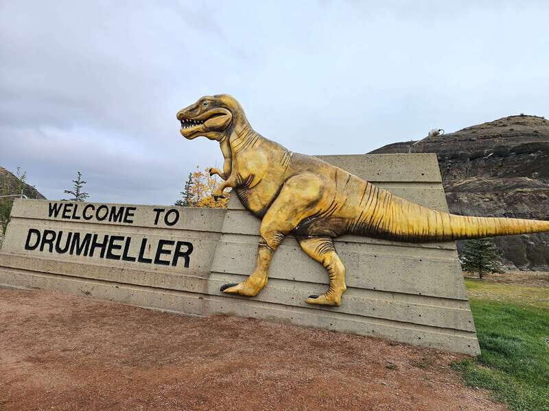 From Calgary: Drumheller Private Tour, Full day sightseeing - The Value of a Private Tour