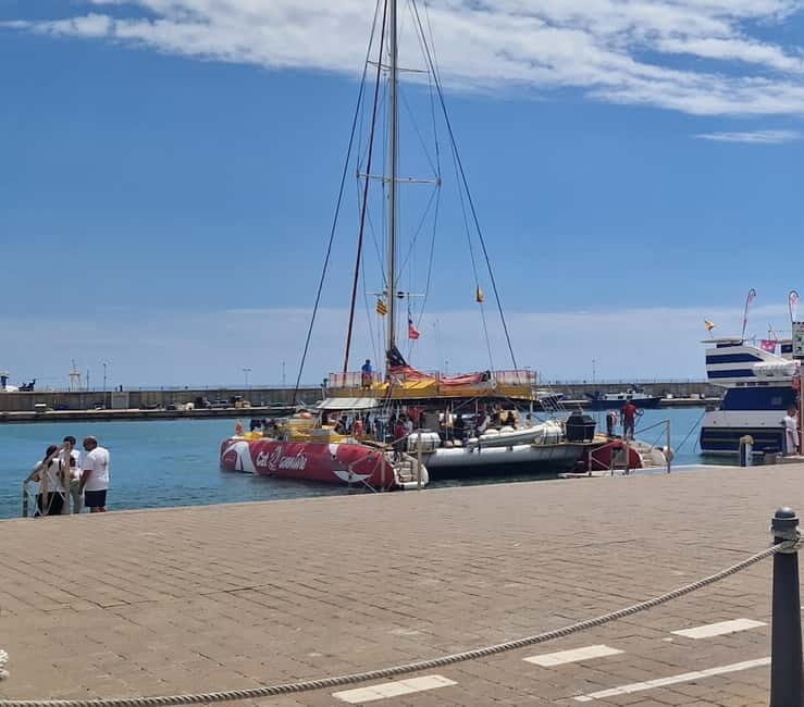 From Cambrils: catamaran 2h with drinks/bed balinese, swim. - Setting Sail from Cambrils: The Itinerary