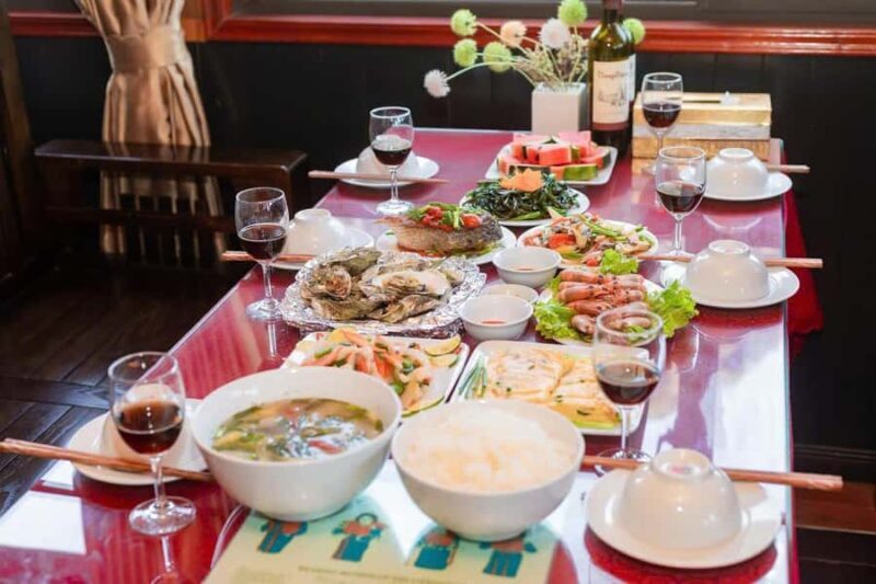 From Cat Ba: Lan Ha Bay & Viet Hai Village with Mango Cruise - Exploring Lan Ha Bay’s Natural Beauty