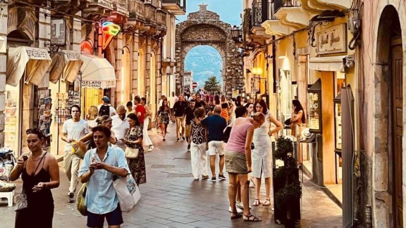 | FROM CATANIA| Taormina , Isola Bella and Castelmola [PRIVATE TOUR]. - The Value of the Experience