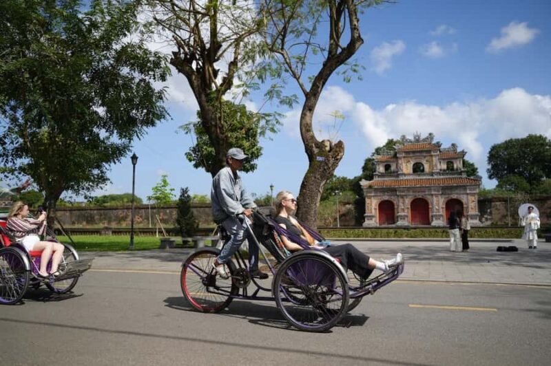 From Chan May Port: Hue Imperial City and Cyclo Food Tour - Exploring the Hue Imperial City
