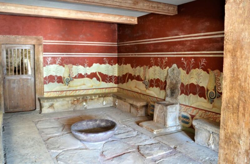 From Chania: Full-Day Heraklion Highlights Guided Tour - Who Will Appreciate This Tour?