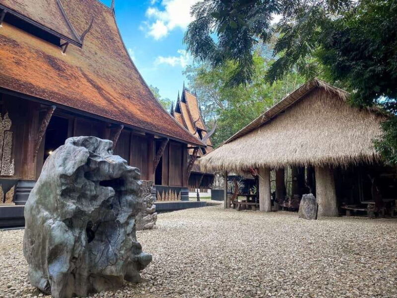 From Chiang Mai > Chiang Rai White & Blue Temple+Black House - An In-Depth Look at the Itinerary