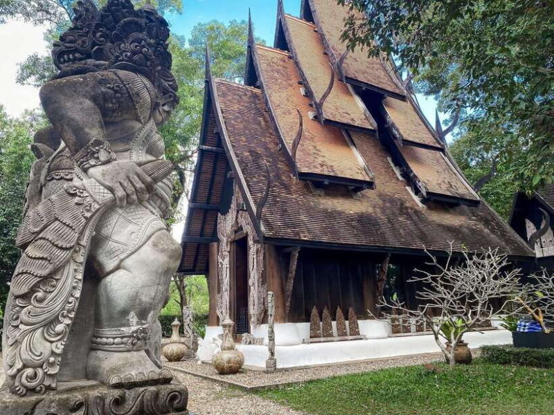 From Chiang Mai > Chiang Rai White & Blue Temple+Black House - Who Should Consider This Tour?