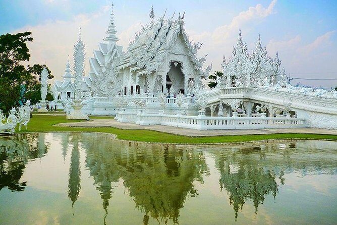 From Chiang Mai: White and Blue Temple & Golden Triangle Day Trip - Whats Included and What to Expect