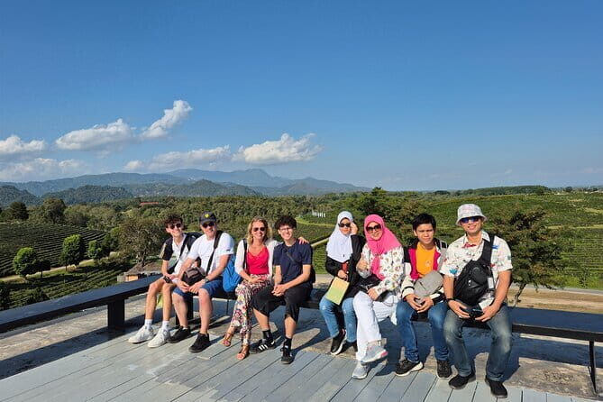 From Chiang Rai: 7 wonder Full-Day Tour and Thai Buffet lunch - Wat Rong Khun (The White Temple)