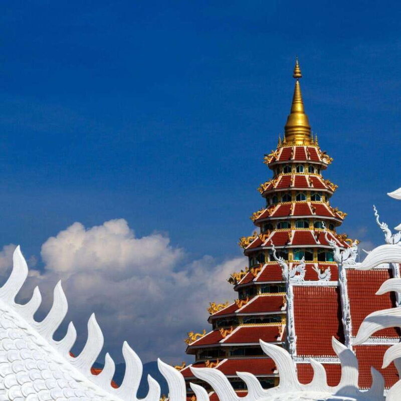 From CM: Chiang Rai White, Blue, Red/Black Temple with Lunch - Who Will Love This Tour?