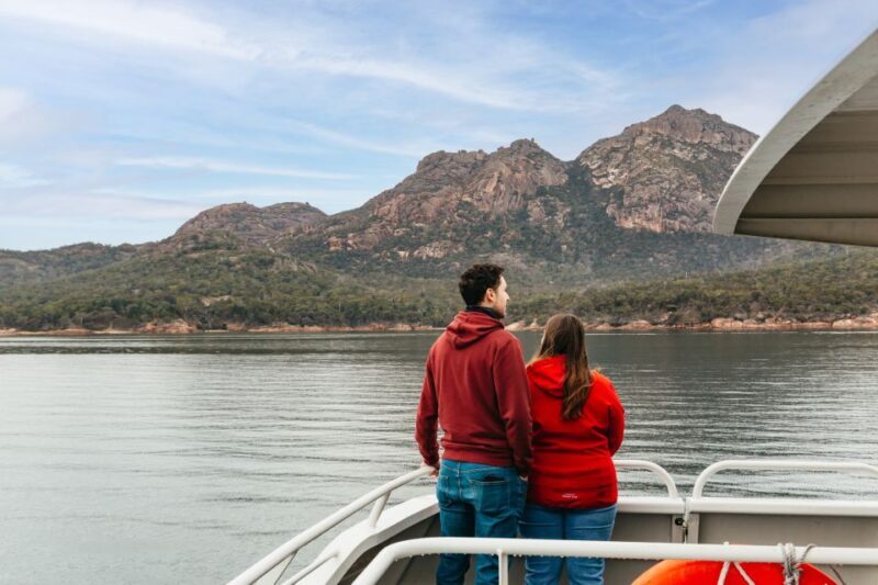 From Coles Bay: Wineglass Bay Cruise with Lunch - What We Love About It