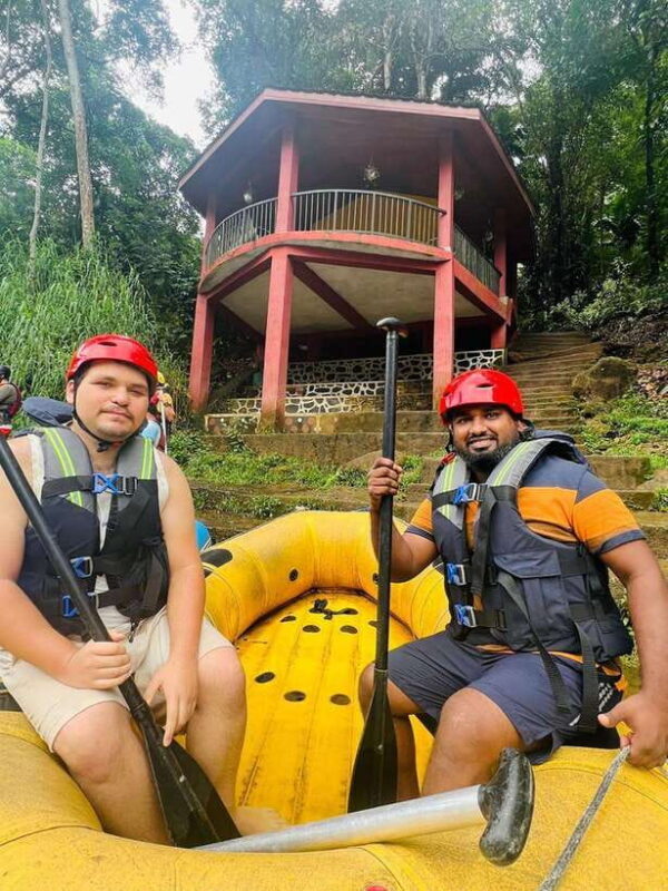 From Colombo/Negombo: Kitulgala Rafting, Ambuluwawa, Kandy - Key Points