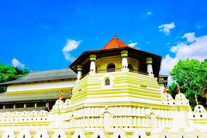 From Colombo: Overnight Tour to Kandy and Transfer to Sigiriya - Introduction: A Journey Through Sri Lanka’s Heartland