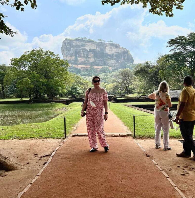 From Colombo: Sigiriya Fortress and Dambulla Cave Temple - Key Points