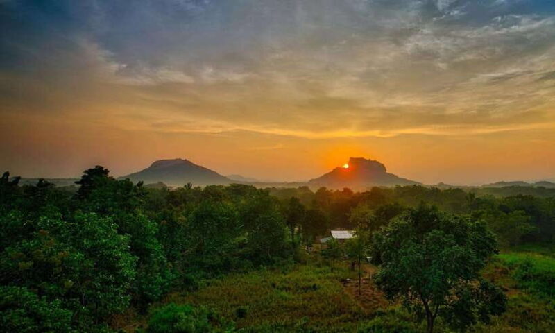 From Colombo: Sigiriya Rock Sunrise Climb with Dambulla - What Travelers Say