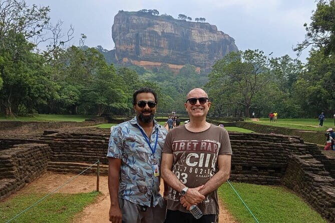From Colombo to Sigiriya & Dambulla Day Tour - Key Points