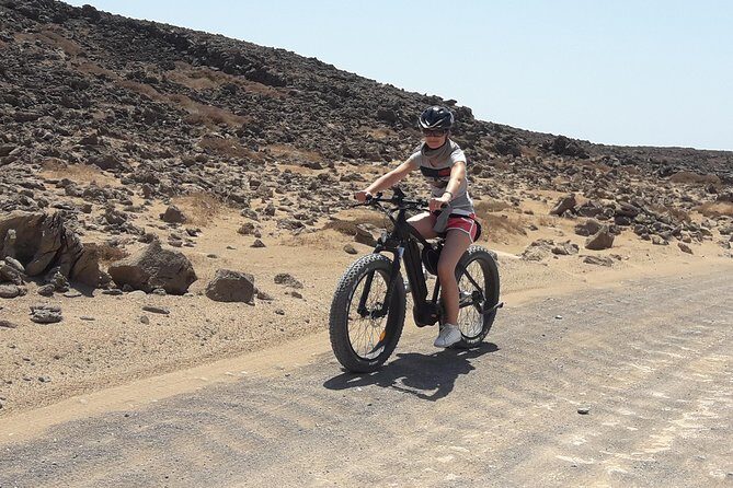 From Corralejo: E-bike/E-scooter 3-4 hour excursion - Exploring Fuerteventura on an Electric Bike