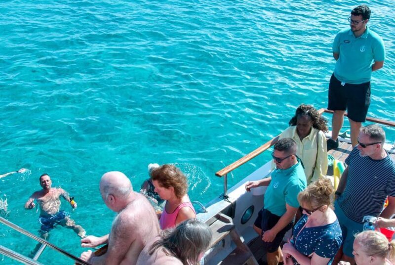 From Corralejo: Lobos Island Boat and Snorkel Activity - In Summary