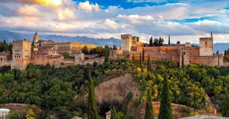 From Costa del Sol: Granada, Alhambra + Nasrid Palaces Tour - Who Will Love This Tour?