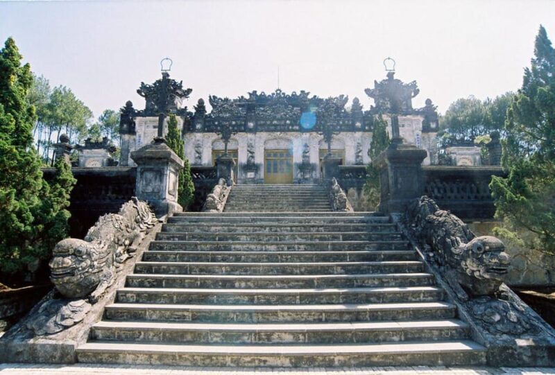 From Da Nang/ Hoi An: Explore Hue City Full Day - Lunch: Savoring Hue Cuisine
