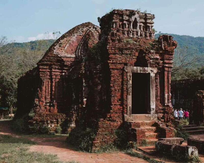 From Da Nang or Hoi An: My Son Sanctuary and Hoi An Tour - Food and Authentic Flavor