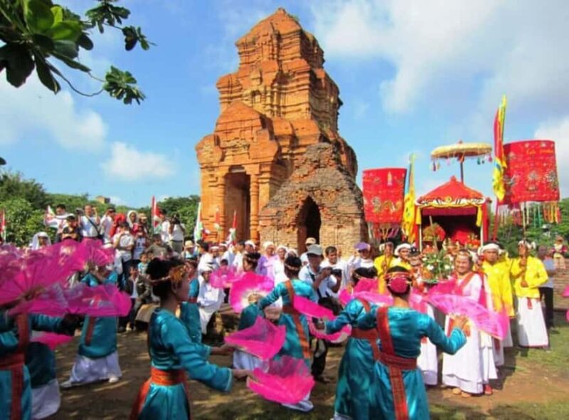 From Da Nang: Private Hoi An & My Son Sanctuary Day Trip - The Practical Side: Transport, Duration, and Customization