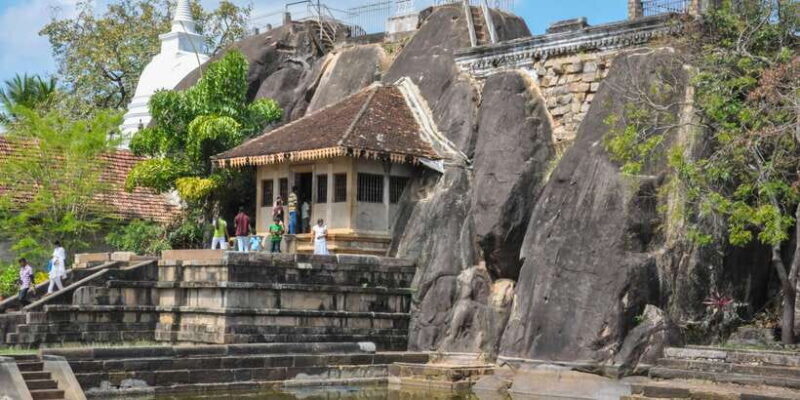 From Dambulla: Sacred City of Anuradhapura Private Day Tour - Authenticity & Cultural Significance