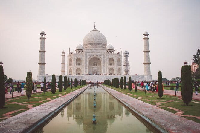 From Dehli: Taj Mahal & Agra same day tour With Female Guide - Key Points