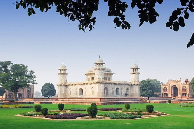 From Dehli: Taj Mahal & Agra same day tour With Female Guide - An In-Depth Look at the Tour