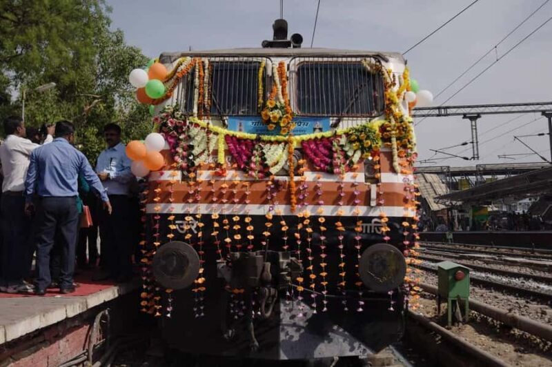 From Delhi/Agra: Confirmed Express Train Ticket Delhi - Agra - The Practicality of Train Travel Between Delhi and Agra