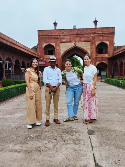From Delhi: Agra Sightseeing with Lord Shiva Temple - Breakfast at a 5-Star Hotel