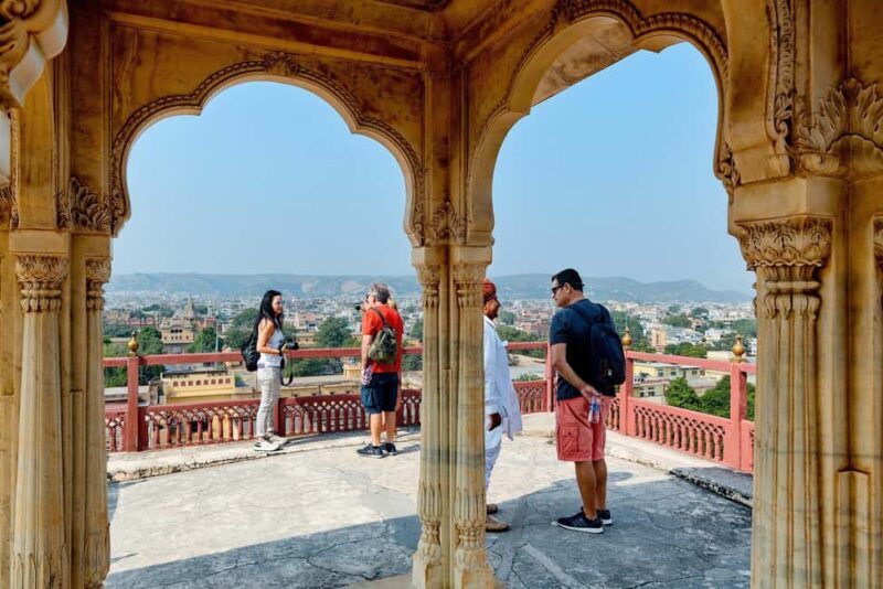 From Delhi: Jaipur Private Day Trip with Hotel Pickup - What to Expect on This Jaipur Day Trip