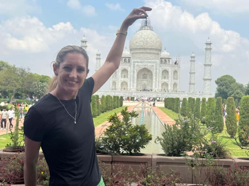 From Delhi Lavish Taj Mahal Tour with Luxury Car & VIP Entry - A Gourmet Mughlai Lunch at a 5-Star Hotel