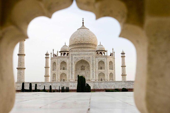 From Delhi: Luxury Taj Mahal Day Tour By Audi / BMW/ Mercedes - Transportation & Logistics: The Practical Edge