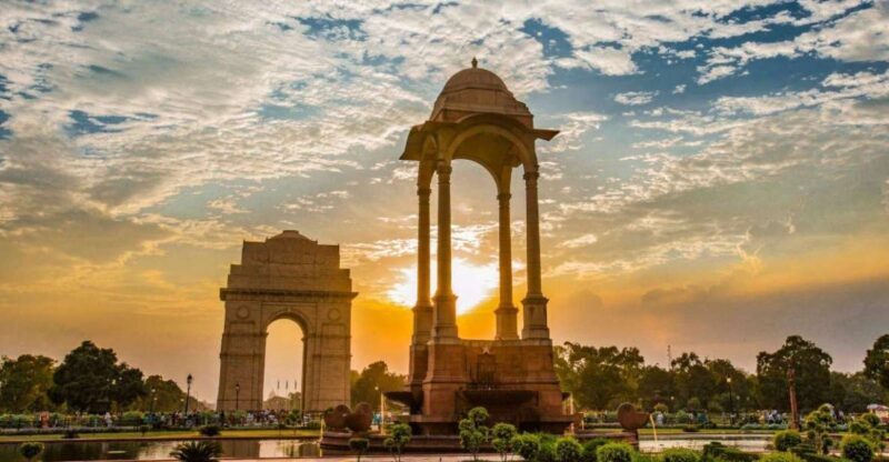 From Delhi: Old & New Delhi Layover Half or Full-Day Tour - Transition to New Delhi: Monuments and Modern Landmarks