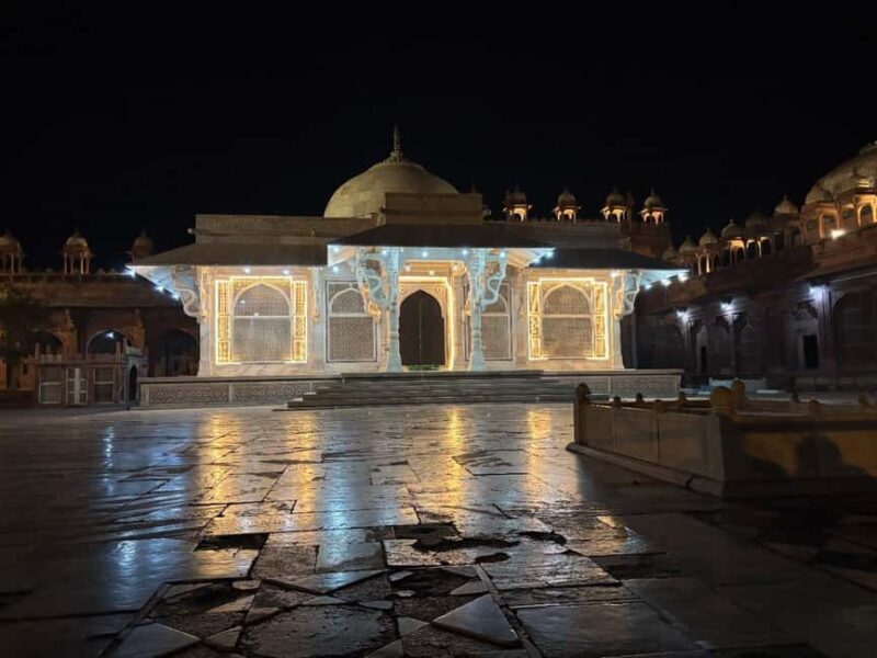 From Delhi: Overnight Agra/Taj Mahal Tour & Fatehpur Sikri - An In-Depth Look at the Tour Experience