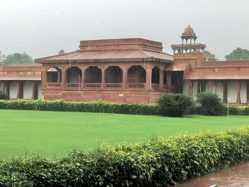 From Delhi: Overnight Agra/Taj Mahal Tour & Fatehpur Sikri - Who This Tour Is Best For