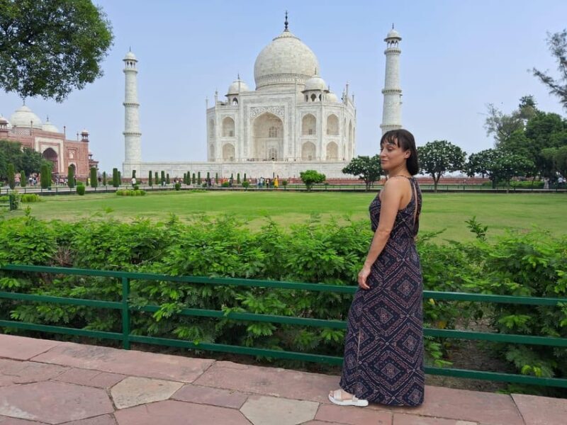 From Delhi: Private Guided Day Tour of Taj Mahal and Agra - The Transport: Comfort and Convenience