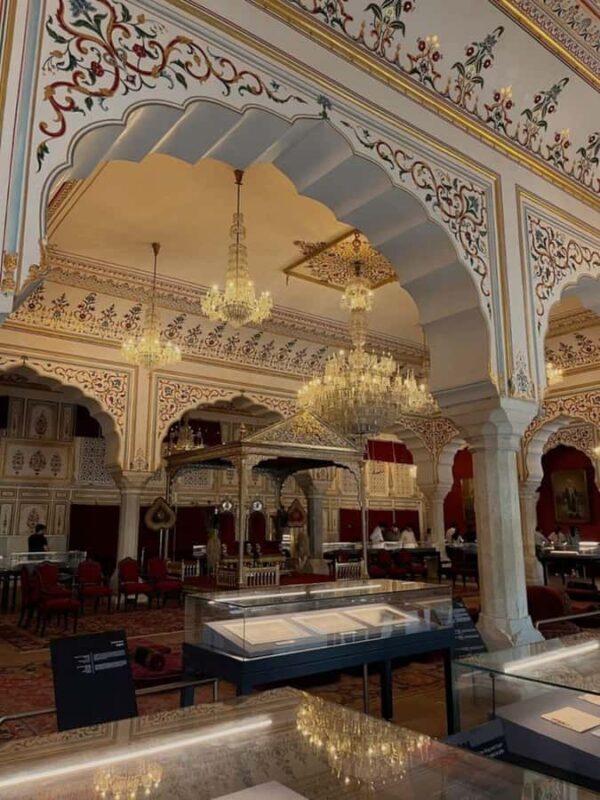 From Delhi: Private Jaipur Full Day Sightseeing by Guide - Who Should Consider This Tour?