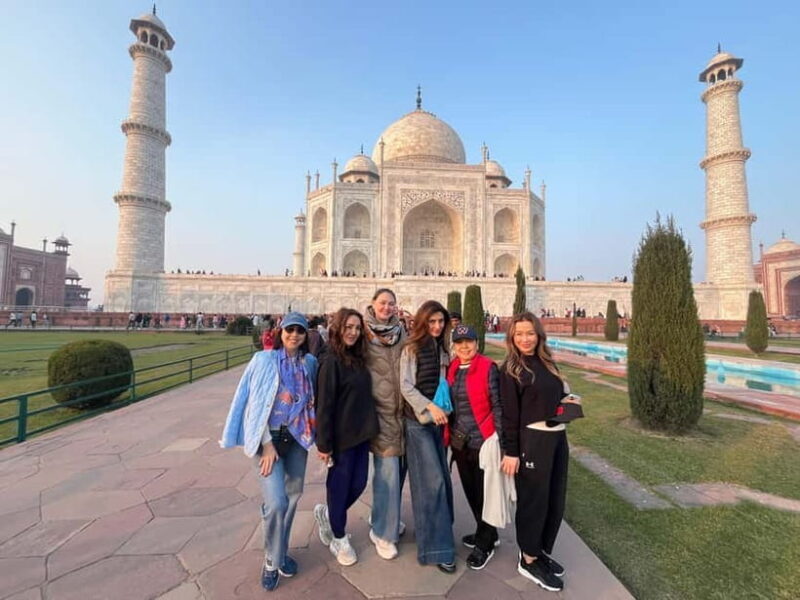 From Delhi: Private Taj Mahal & Agra Tour with 5* Lunch - Visiting the Taj Mahal: A Closer Look