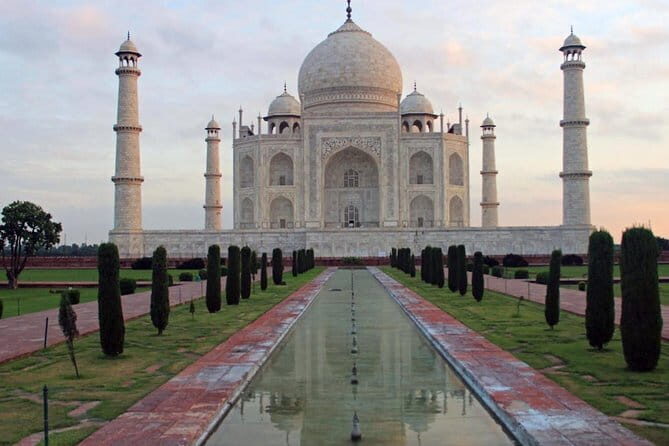 From Delhi: Private Taj Mahal Sunrise Tour with Agra Fort - Visiting the Baby Taj: Itmad-ud-Daula