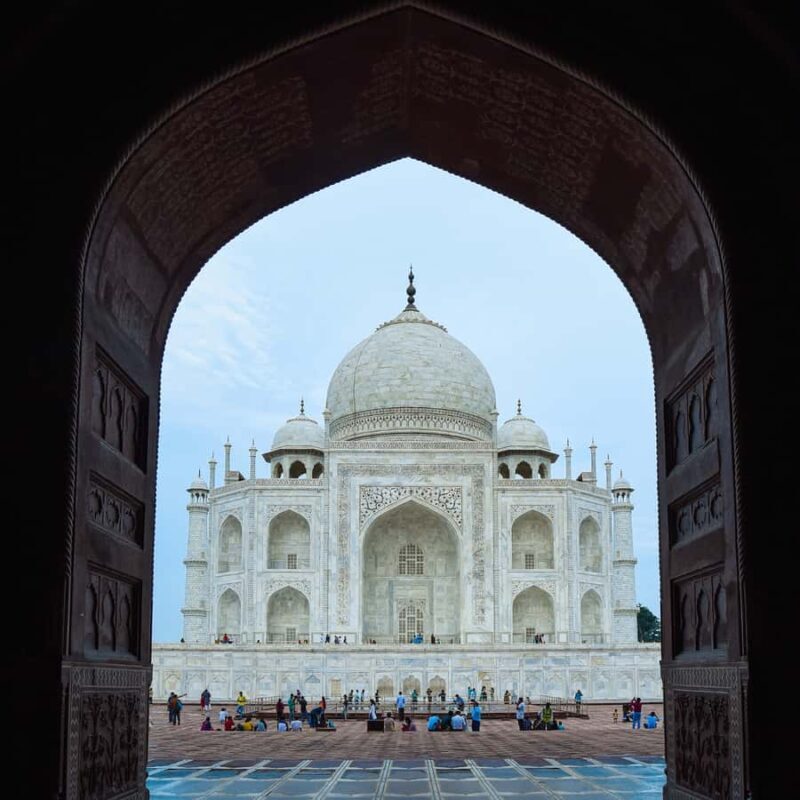 From Delhi : Same day Taj Mahal tour by car all inclusive - Market Exploration and Lunch Options