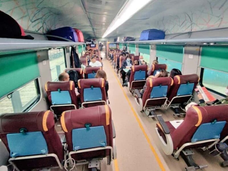 From Delhi: Same Day Taj Mahal Trip By India's Fastest Train - An In-Depth Look at the Experience