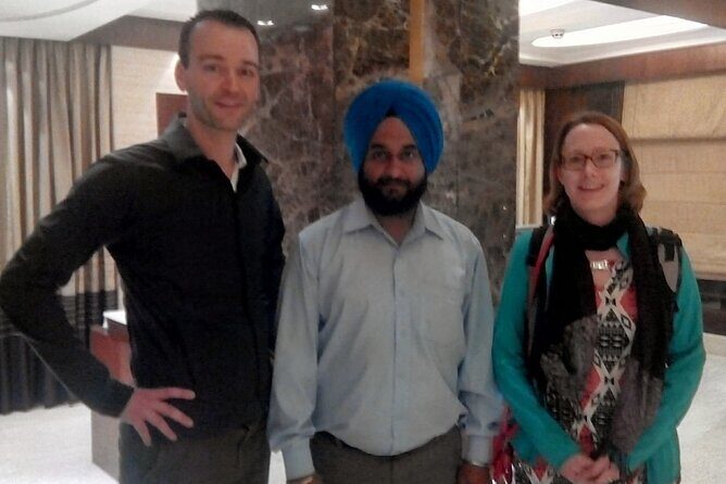 From Delhi: Sunrise visit to Taj Mahal along with Fatehpur Sikri - Authenticity & Guide Quality