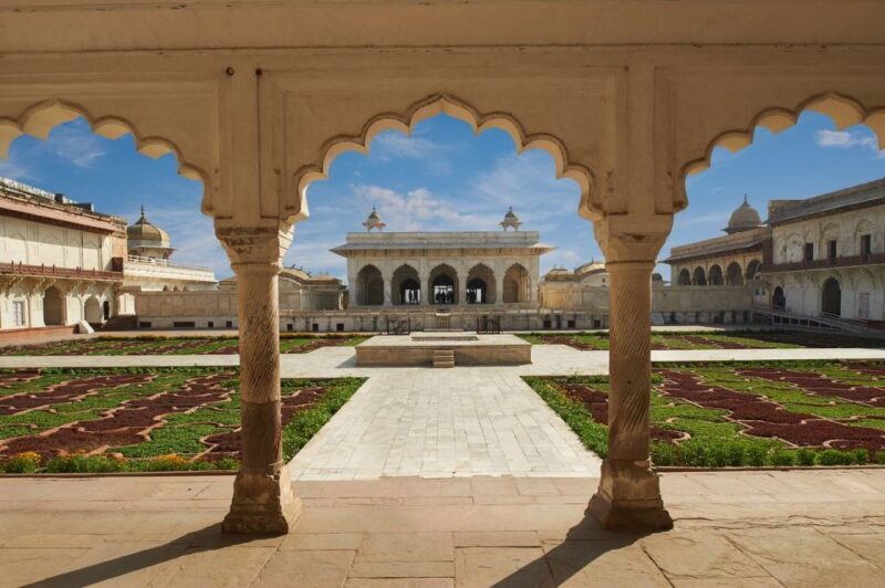 From Delhi: Taj Mahal & Agra City Tour By Gatiman Train - The Comfort of Traveling Fast and Efficiently