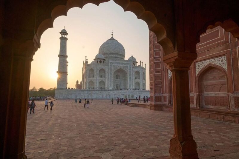 From Delhi: Taj Mahal & Agra City Tour By Gatiman Train - What to Expect from the Day