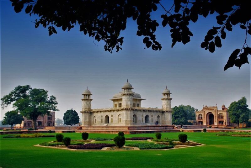 From Delhi: Taj Mahal & Agra City Tour By Gatiman Train - Authentic Insights from Travelers