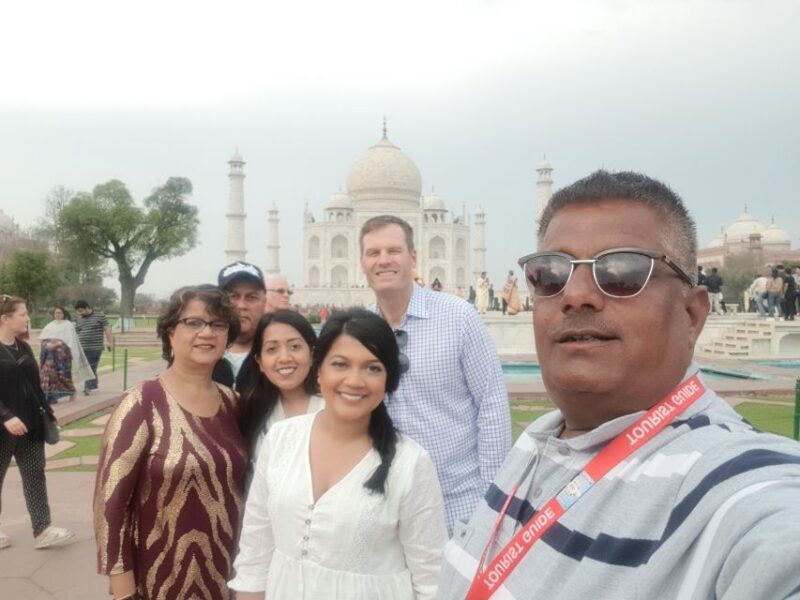 From Delhi: Taj Mahal & Agra Fort Day Trip by Express Train - Exploring Agra Fort: Mughal Grandeur