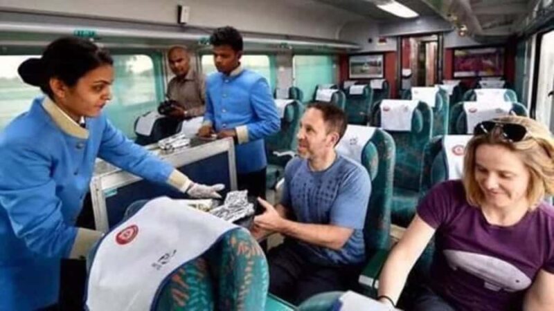 From Delhi :Taj Mahal & Agra fort tour by gatiman train - Key Points