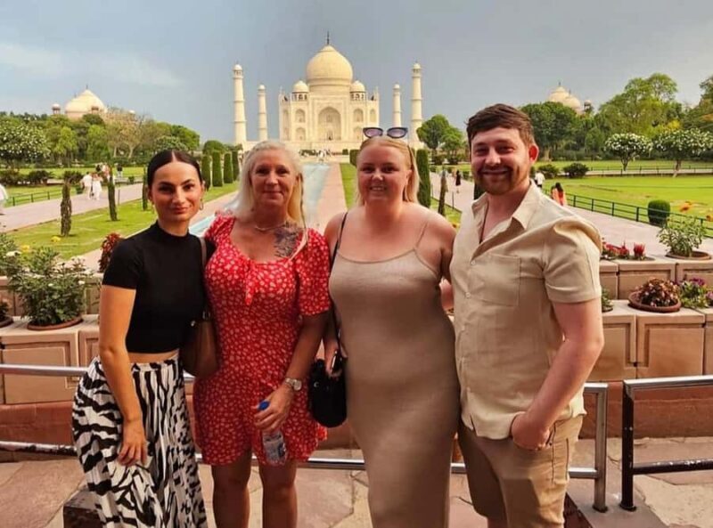 From Delhi: Taj Mahal & Agra Private Day Tour with 5* Meal - The Value and Who It’s Best For