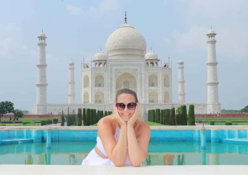 From Delhi: Taj Mahal & Agra Private Day Trip with Transfers - Visiting Agra Fort