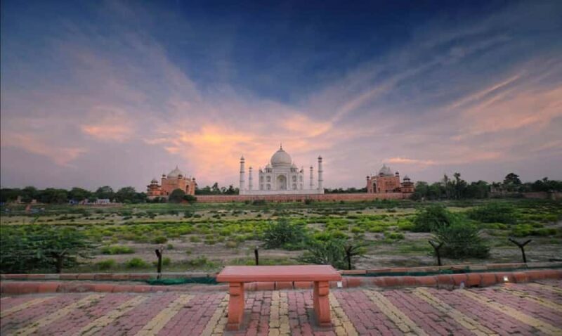 From Delhi: Taj Mahal & Agra Tour by Gatimaan Express Train - Lunch and Cultural Insights