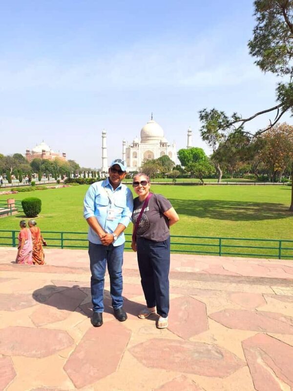 From Delhi: Taj Mahal Premium Day Trip with Guide & Lunch - Exploring the Taj Mahal with a Private Touch: A Review of the From Delhi: Taj Mahal Premium Day Trip